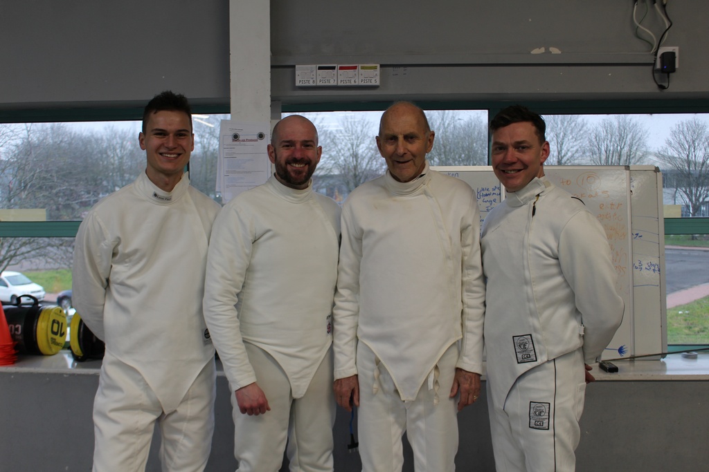 Whitchurch Fencing – friendly club, fully qualified coaches